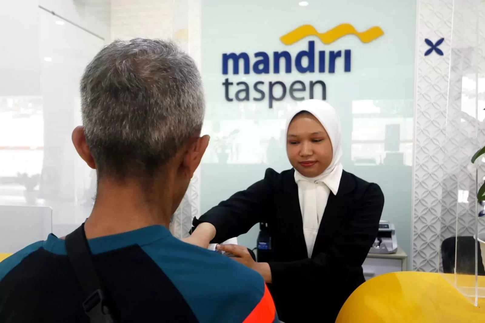 Bank Mandiri Taspen Resmi Beralih Sistem, Nasabah Wajib Gunakan Rekening Baru - MerahMaron